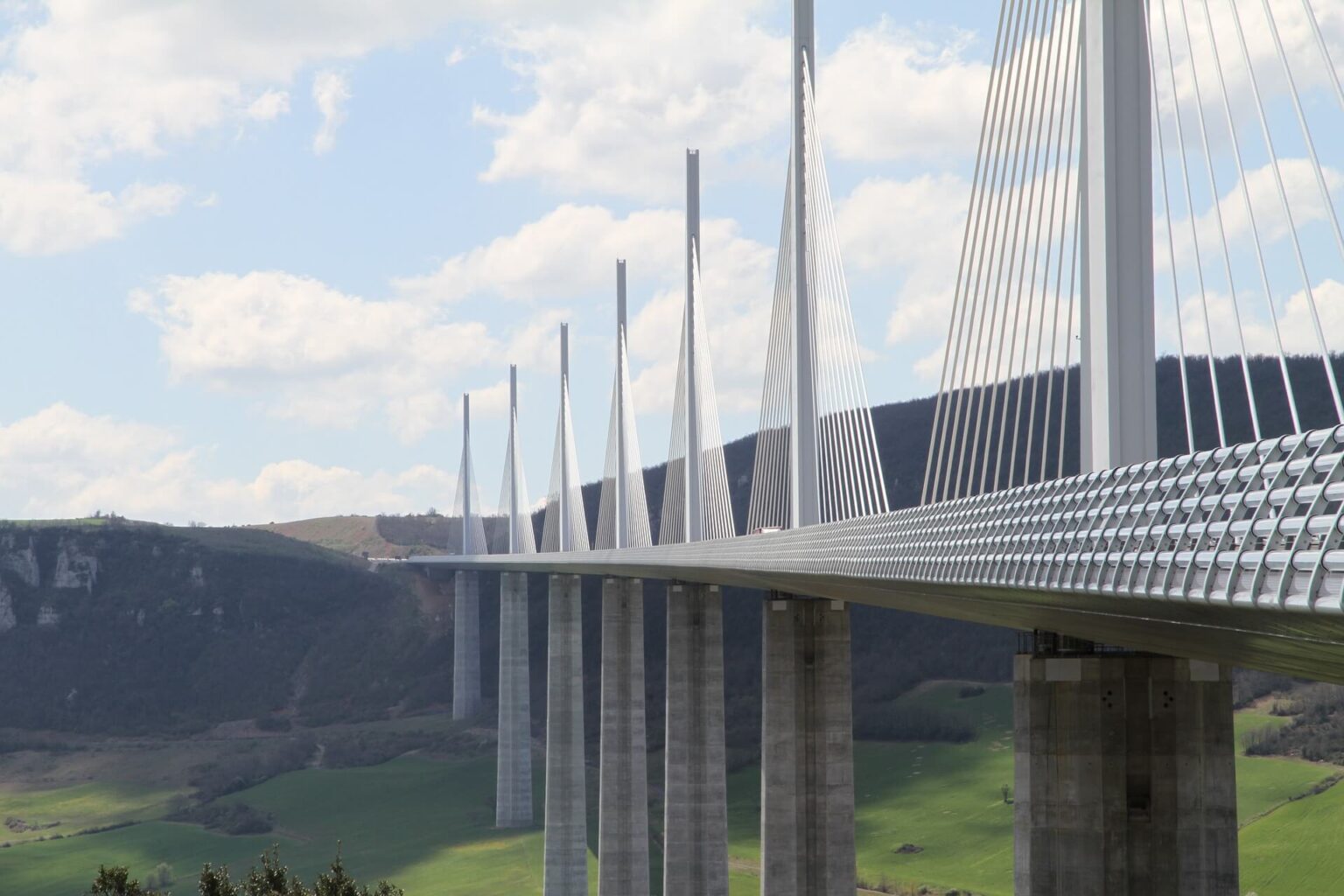 Engenharia moderna: conheça grandes obras ao redor do mundo – Arcos